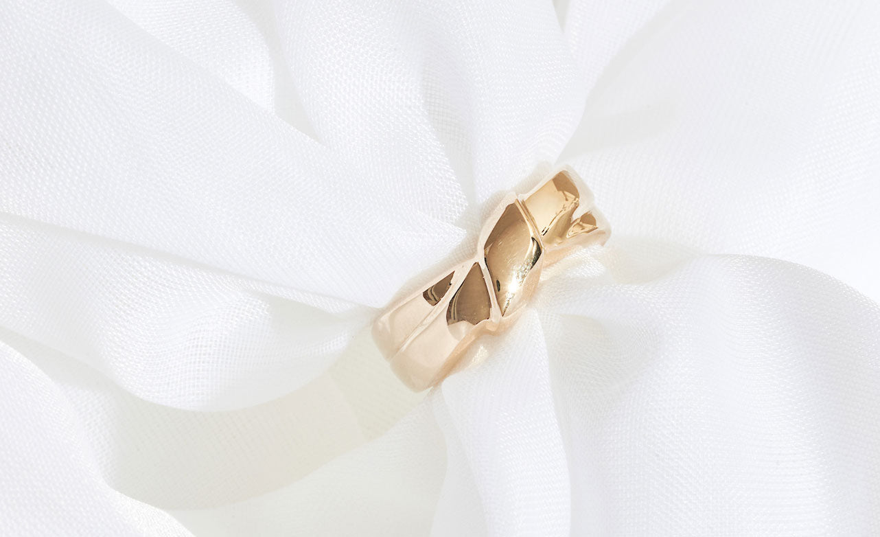 Beautiful Bow Rings – WJ Shaw Jewellers